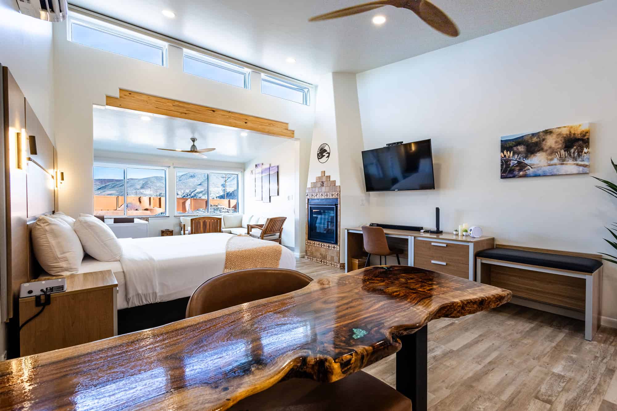 Rooms - Riverbend Hot Springs